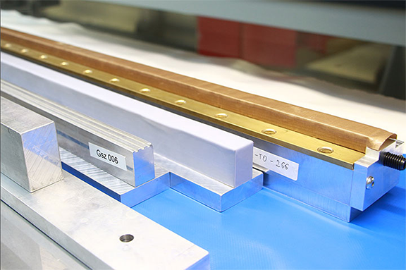 Radio Frequency Welding Machine For PVC Or PU Products- RFlex Travel